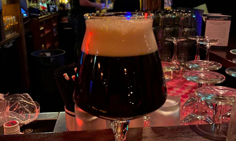 ABT Bier van de maand: Brazilian Brown Ale van Dádiva | biernet.nl